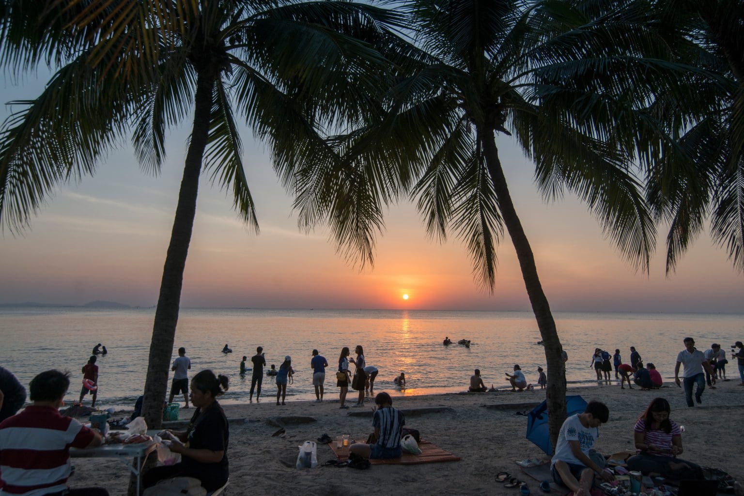 邦盛海灘 Bang Saen Beach｜曼谷近郊看海一日遊攻略